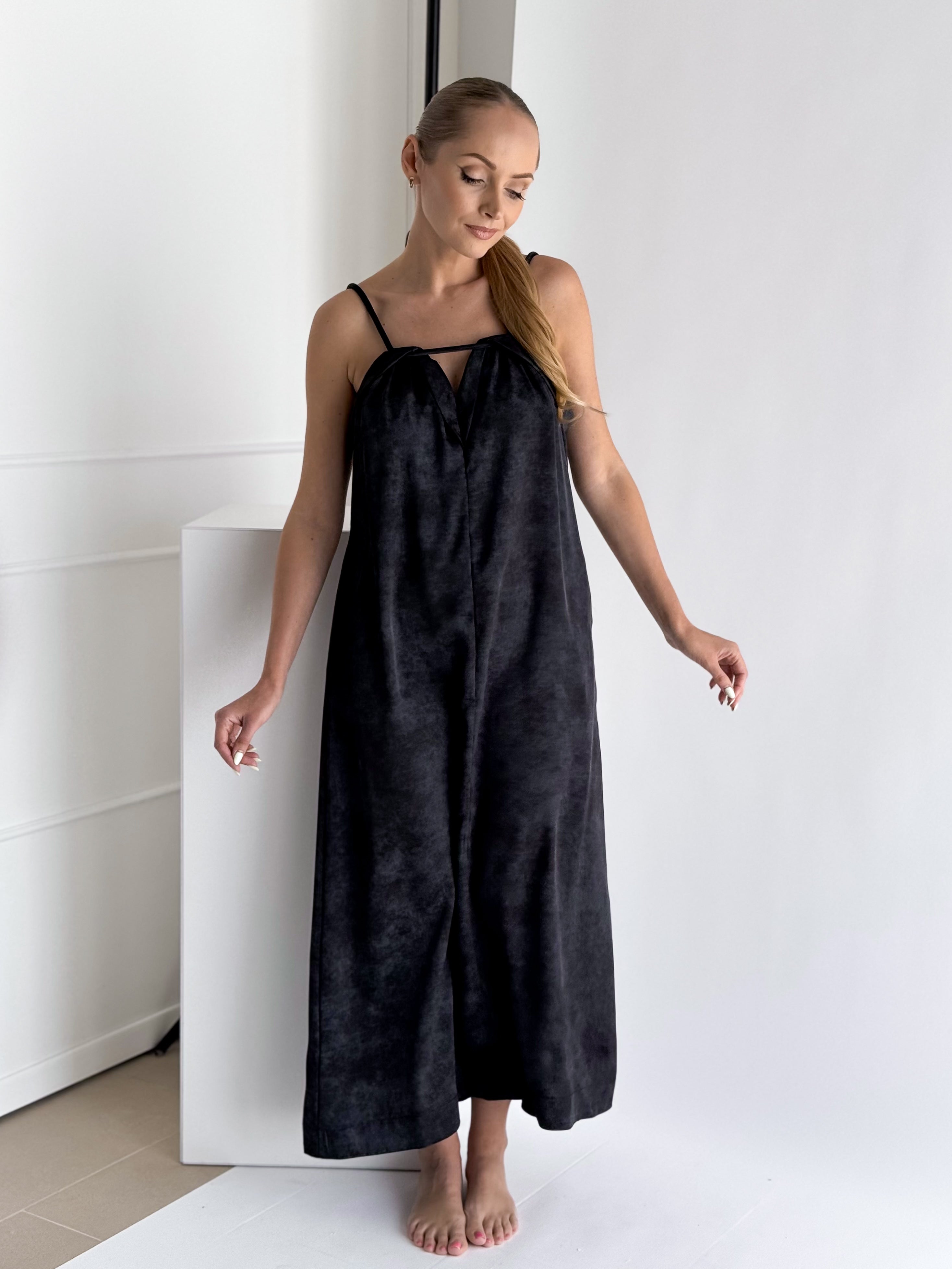 Moteriška berankovė suknelė KELIFA Juoda – Soma shop